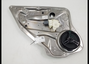 Used Mercedes Benz C-Class Rear side door window lifter and its details