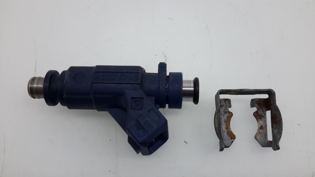Used Mercedes Benz CLK-Class Fuel injector A1120780149