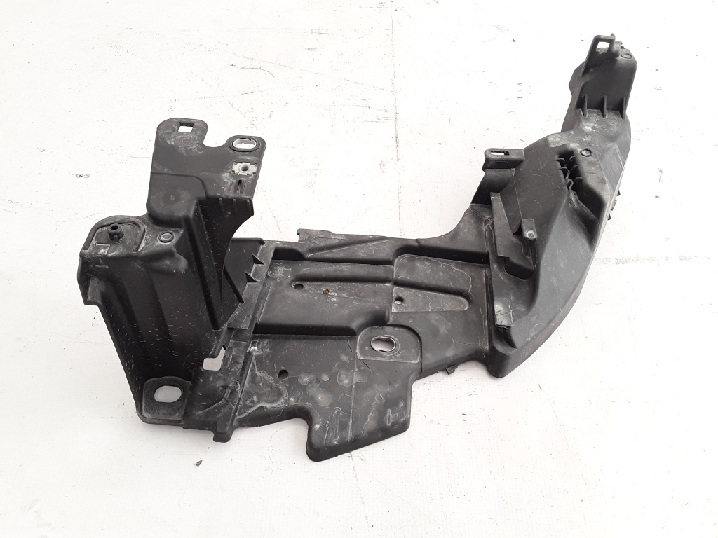 Used RENAULT Megane Headlamp holder 622230005R