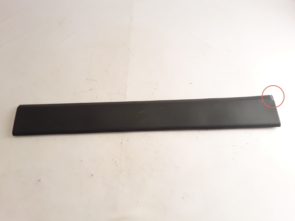 Used RENAULT Master Sliding door strip 828200148R