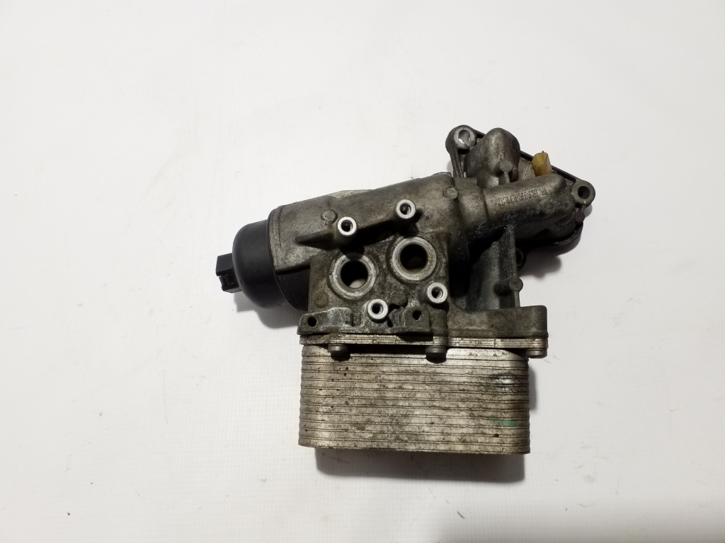 Used RENAULT Master Oil cooler 8201005241