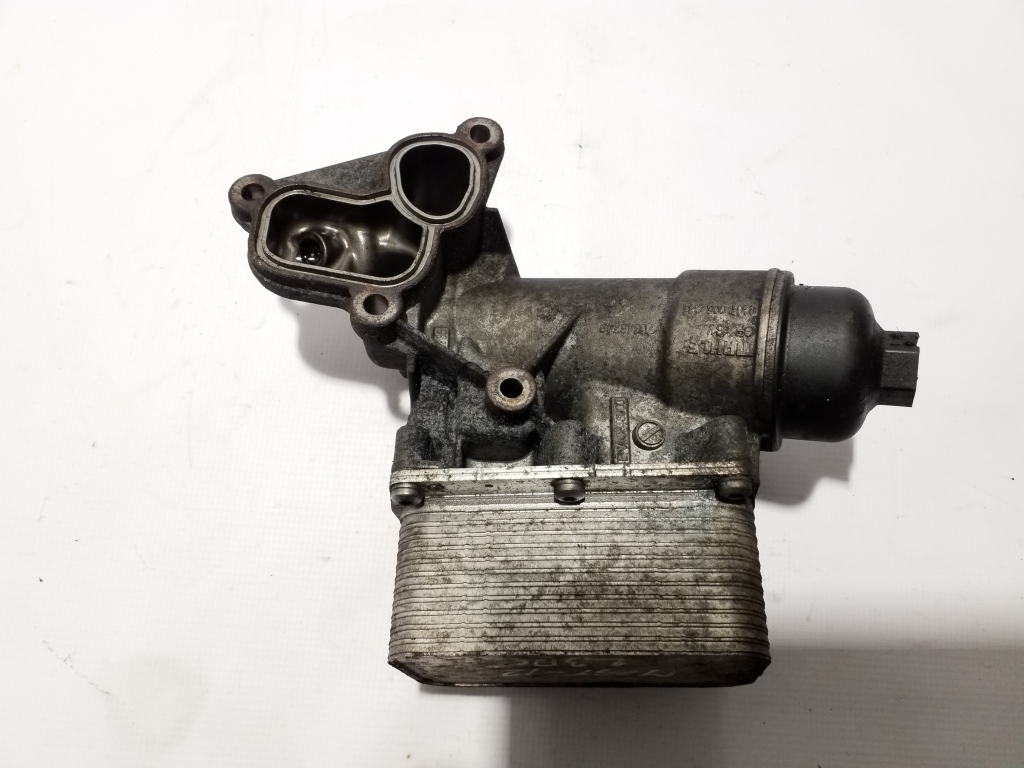 Used RENAULT Master Oil cooler 8201005241