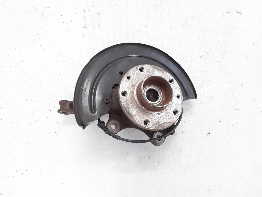 Used Dacia Duster Hub front 400113252R