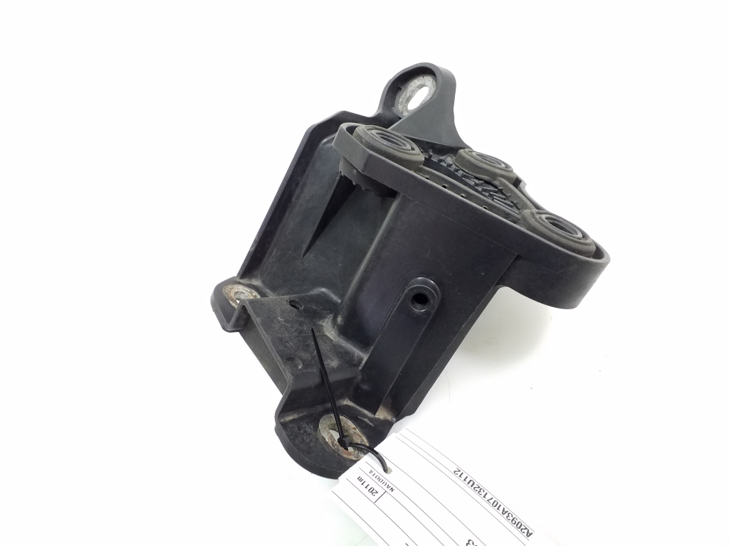 Naudotas Mercedes Benz E-Class ABS bloko laikiklis A2124300410