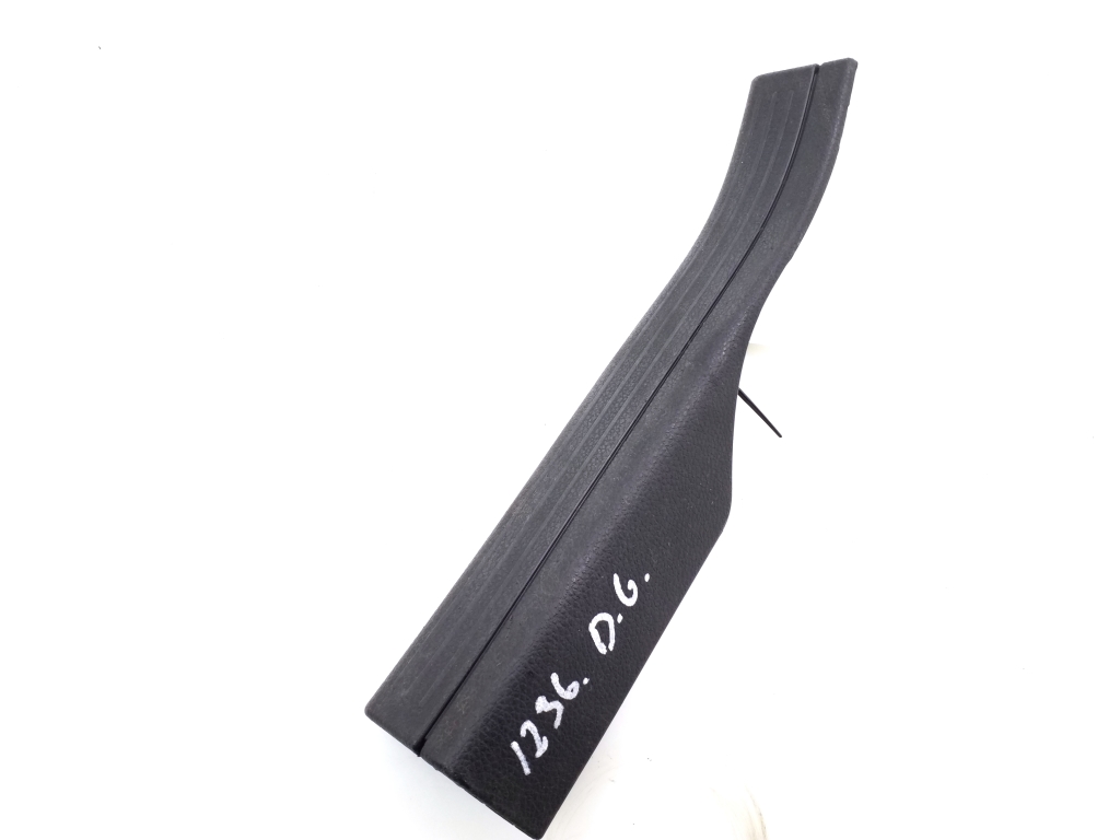 Used Mercedes Benz GLK-Class Inner threshold trim A2046860236