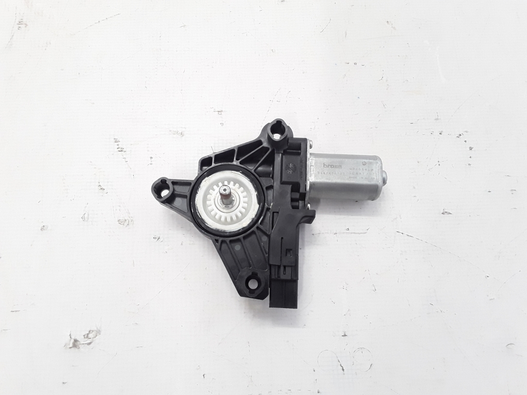 Naudotas VOLVO V40 Galinių šoninių durų stiklo pakėlėjo varikliukas ...