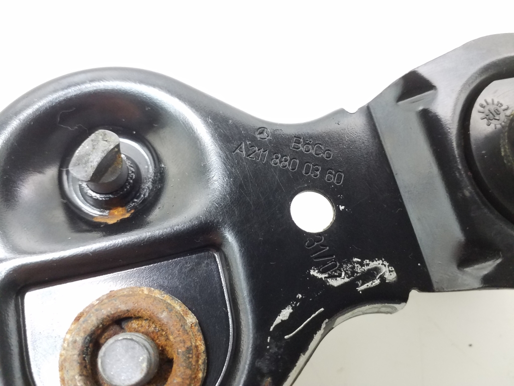 Used Mercedes Benz E-Class Other part of the bonnet A2118800360