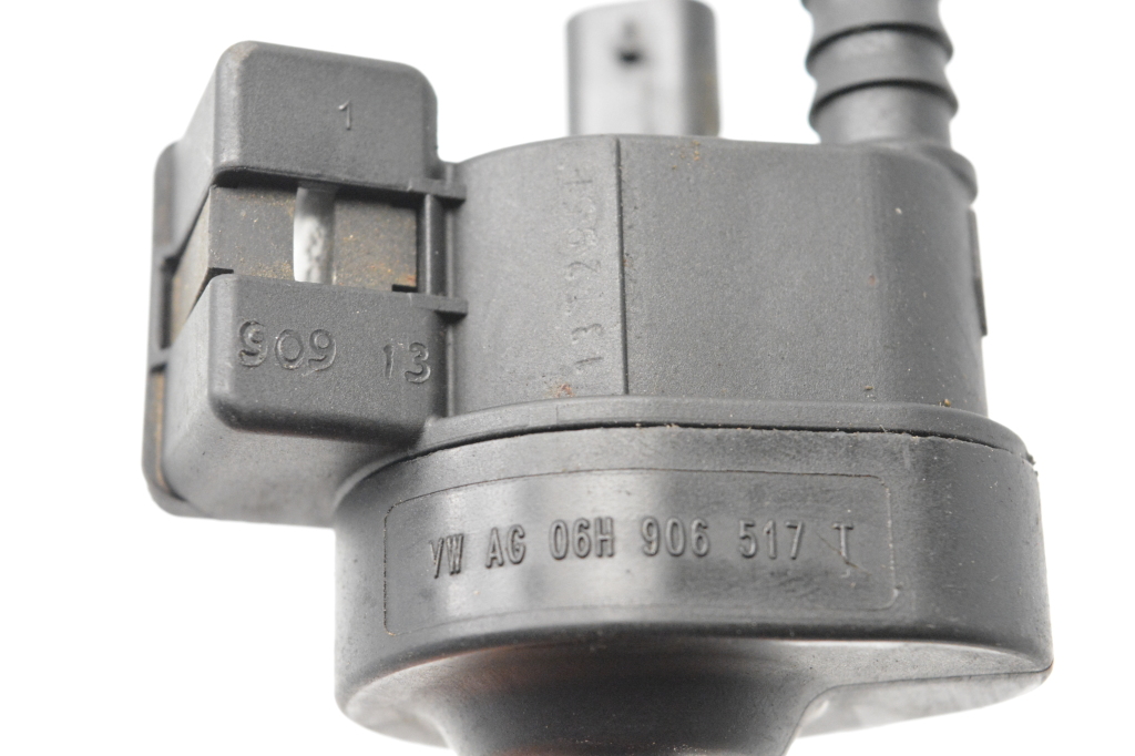 Used Volkswagen Passat Valve other 06H906517T