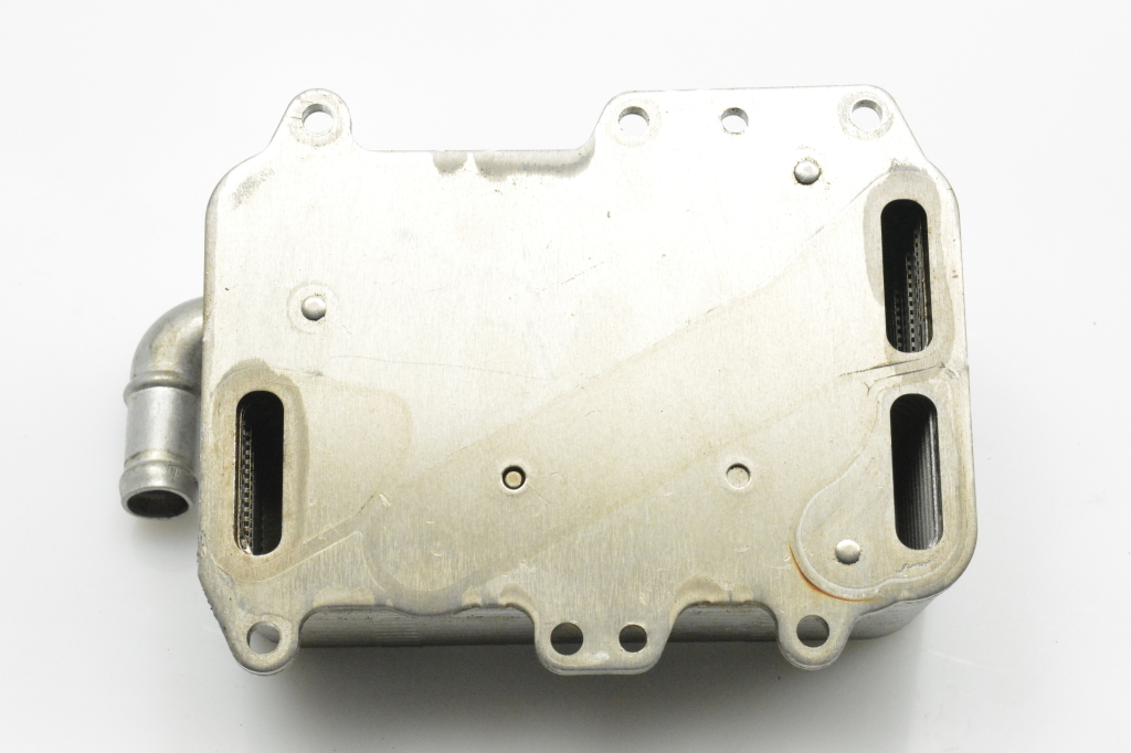Used AUDI A6 Oil cooler 059117021R