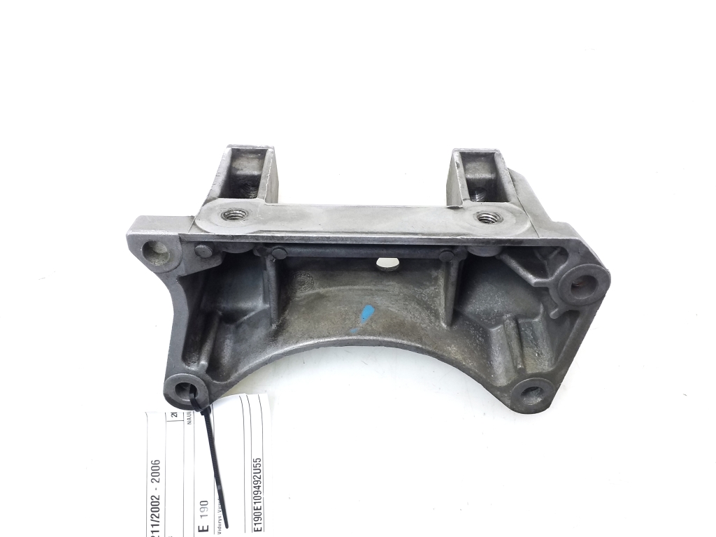 Used Mercedes Benz E-Class Gearbox holder A1402421340