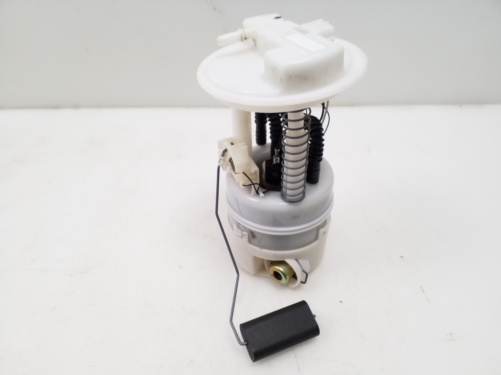 Used NISSAN Note Fuel pump in the tank