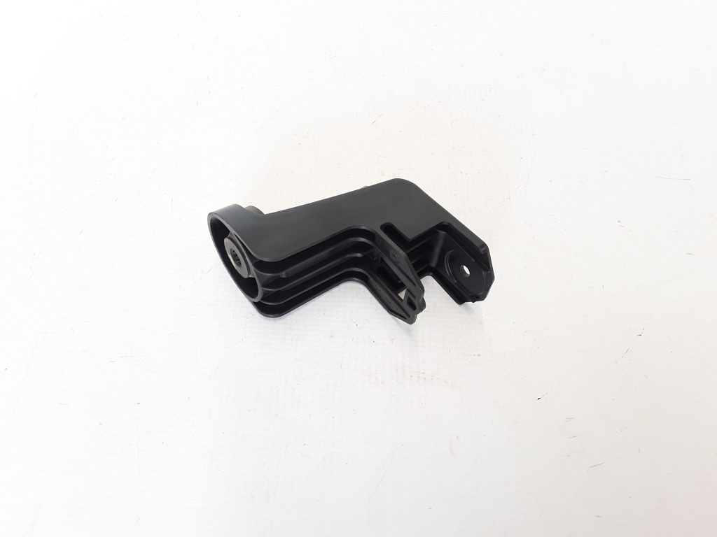 Naudotas VOLVO XC90 Aušinimo radiatoriaus laikiklis 31460033