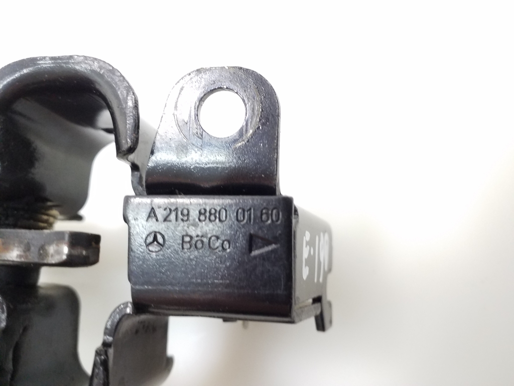 Used Mercedes Benz E-Class Engine cover lock A2198800160