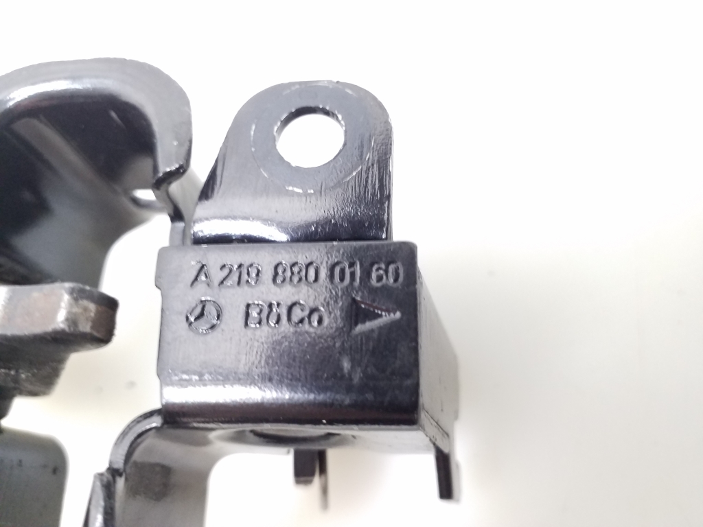 Used Mercedes Benz E-Class Engine cover lock A2198800160