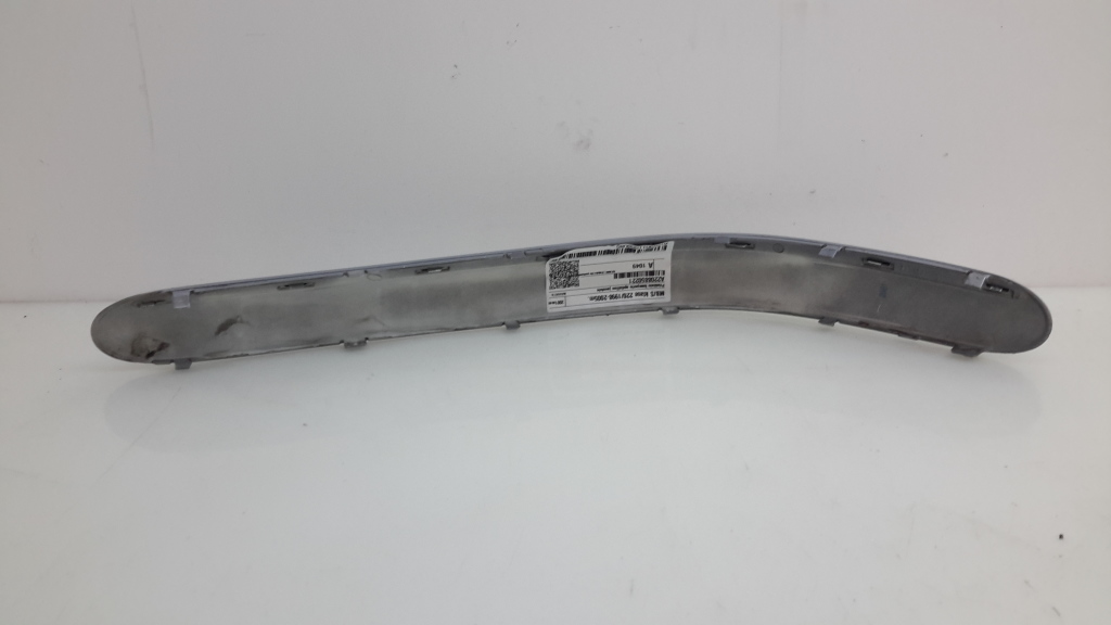Used Mercedes Benz S-Class Front bumper trim strip A2208850221
