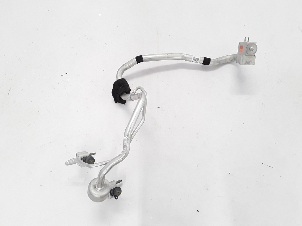 Used VOLVO S90 Hose for air conditioning 31404338