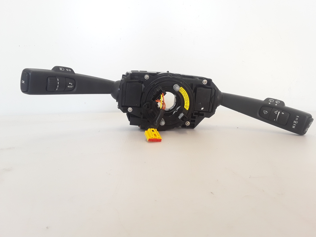 Used VOLVO XC60 Switch and its parts