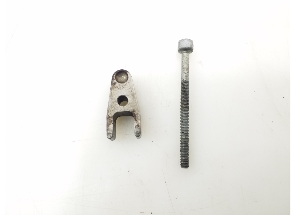 Used Mercedes Benz Vito Fuel injector holder A6420160038