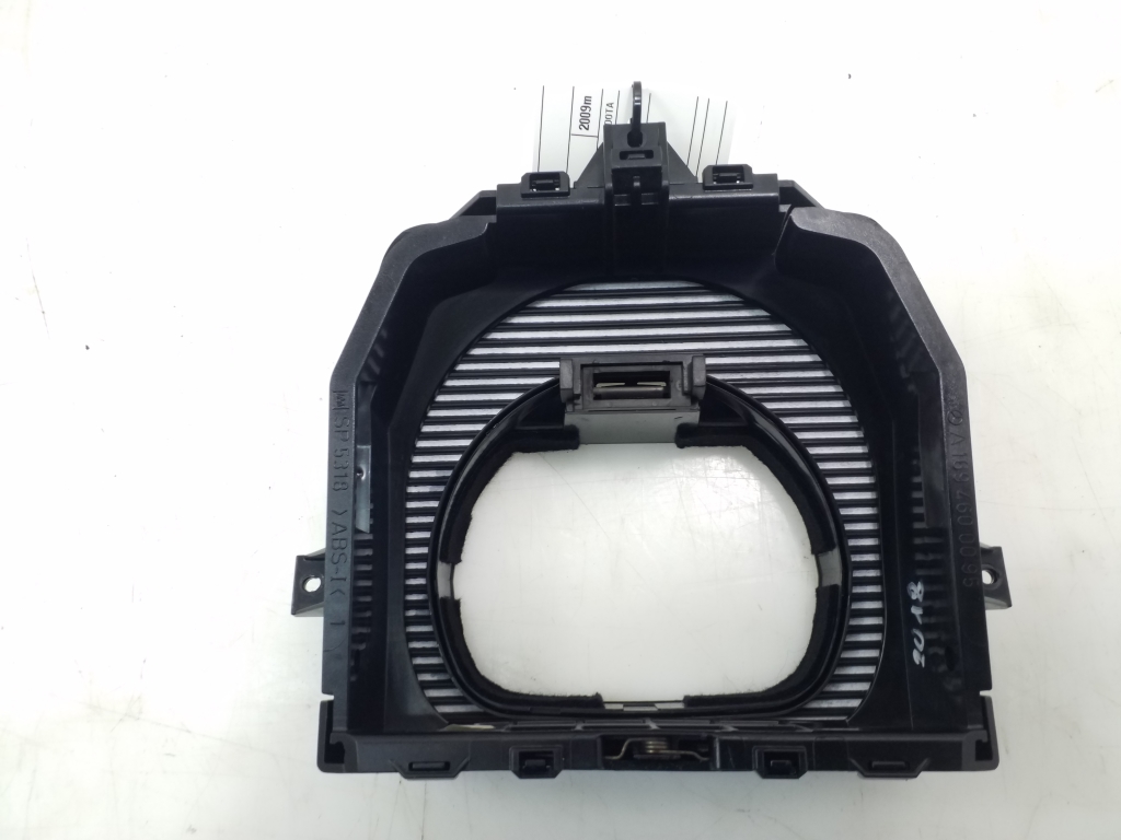 Naudotas Mercedes Benz A-Class Vairolazdės vidinė apdaila A1694600095