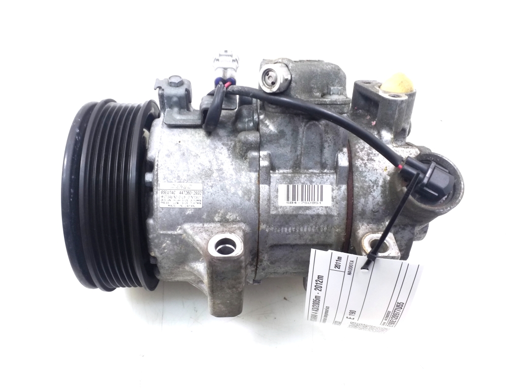 Naudotas TOYOTA RAV 4 Kondicionieriaus kompresorius 8831042320