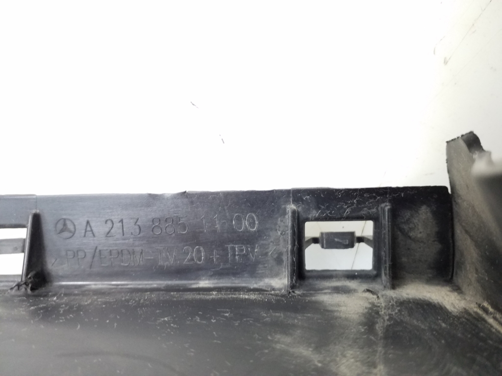 Used Mercedes Benz E-Class Air deflector cooling radiator A2138851100