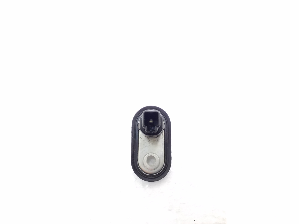 Used TOYOTA Yaris Door switch on the body 8423160070