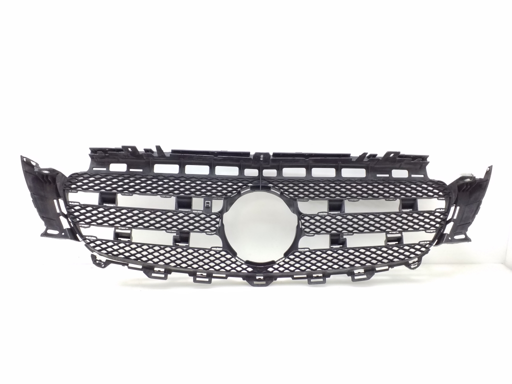 Used Mercedes Benz E-Class Front grille A2138800123