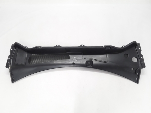 Naudotas VOLVO XC90 Priekinio valytuvo mechanizmo apdaila prie stiklo ...