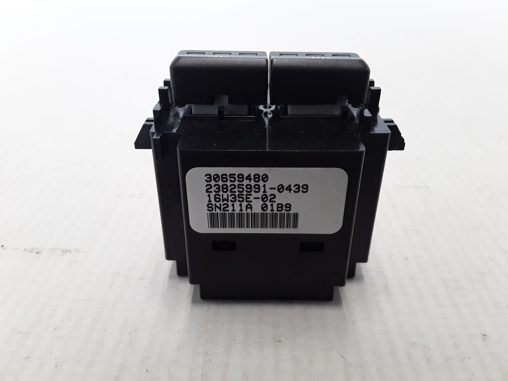 Used VOLVO S90 Switch and its parts