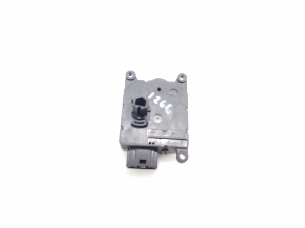 Used Mercedes Benz A-Class Interior shoulder valve motor A1698203042