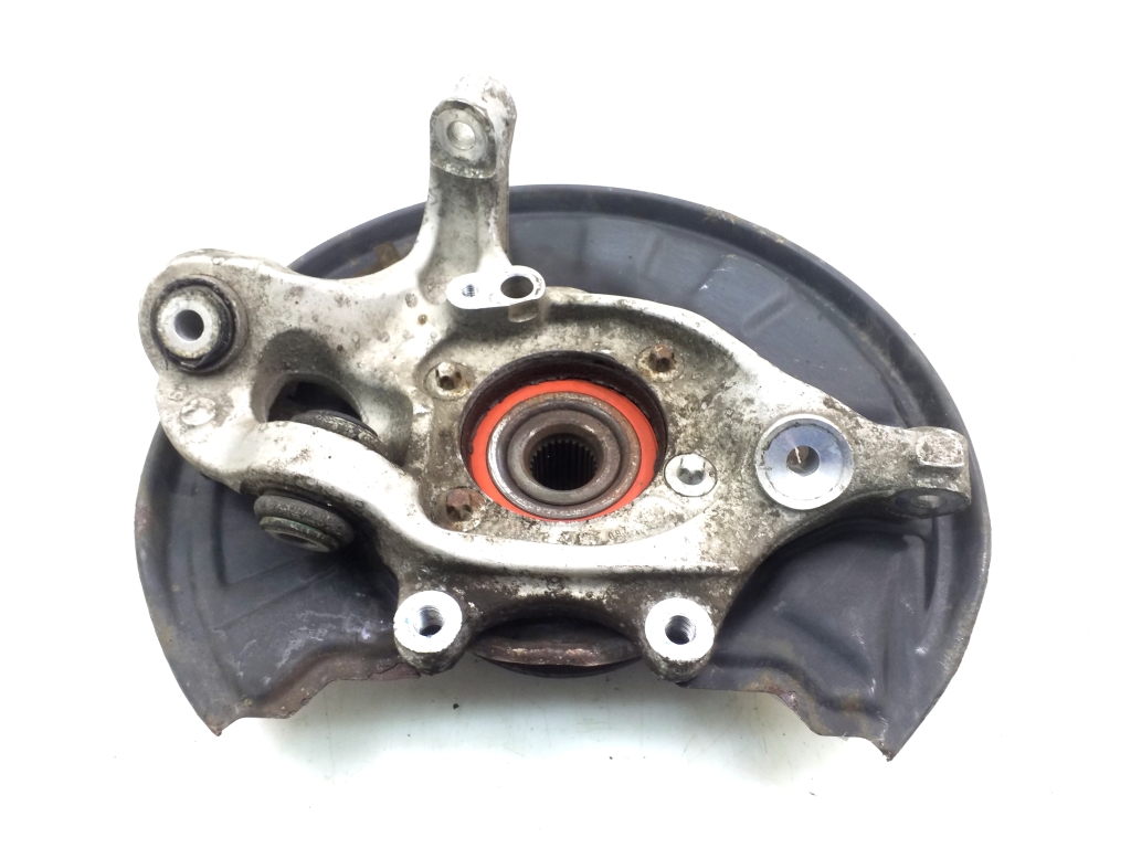 Used Mercedes Benz E-Class Rear hub A2043500441