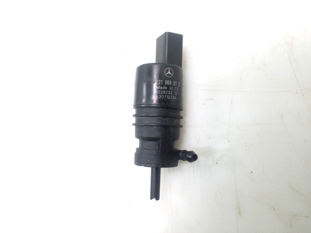 Used Mercedes Benz CLS-Class Front window washer motor A2218690121