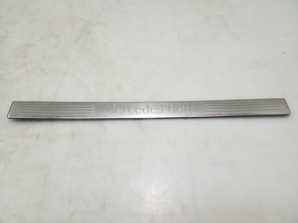 Used Mercedes Benz CLS-Class Inner threshold trim A2126860936