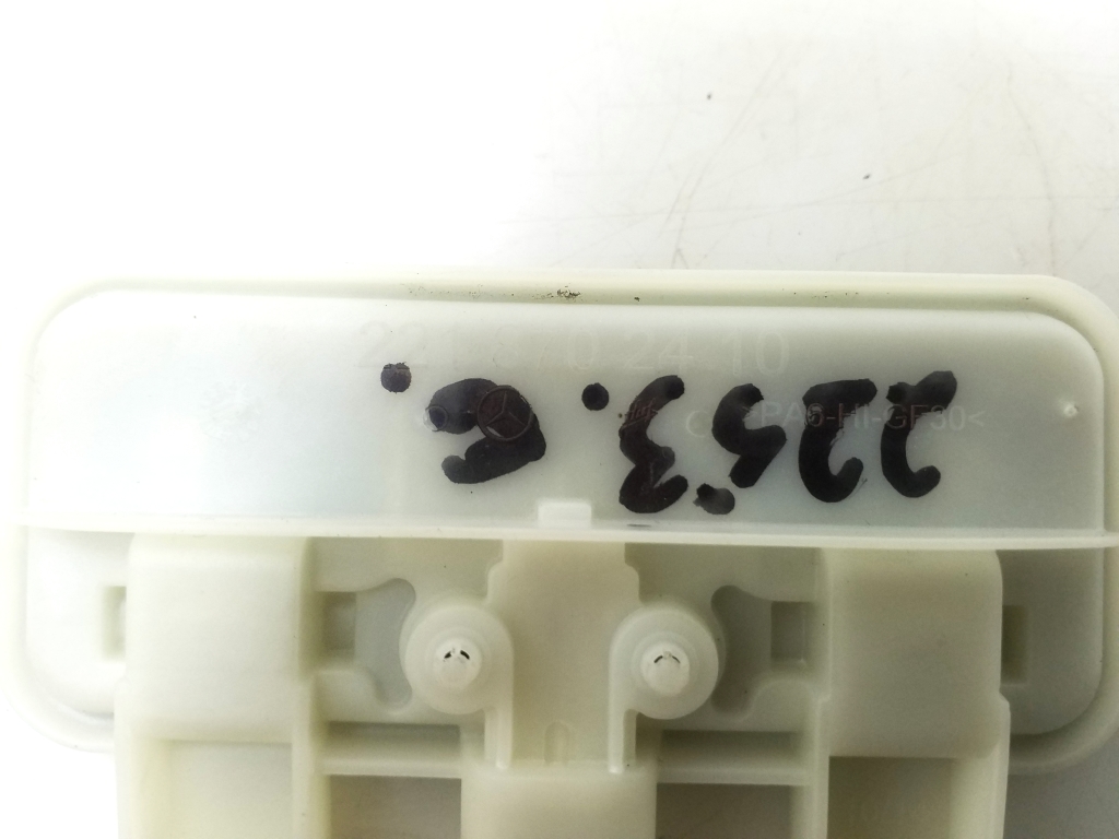 Used Mercedes Benz CLS-Class Outer boot handle A2218702410