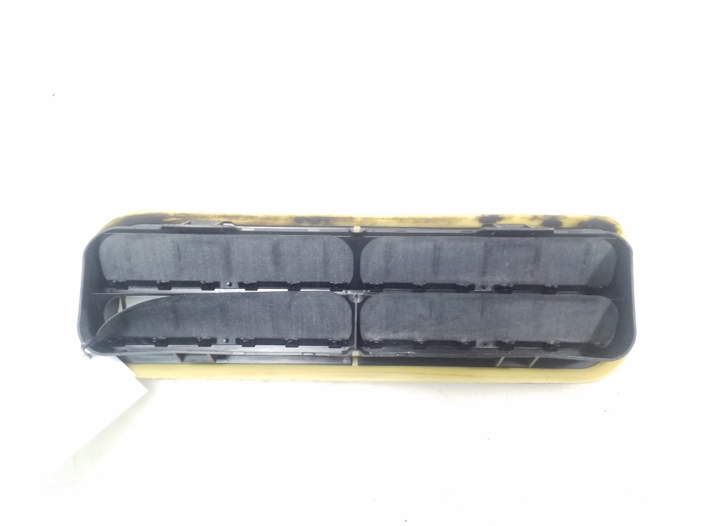 Used Mercedes Benz CLS-Class Rear wing ventilation grille A2128300242
