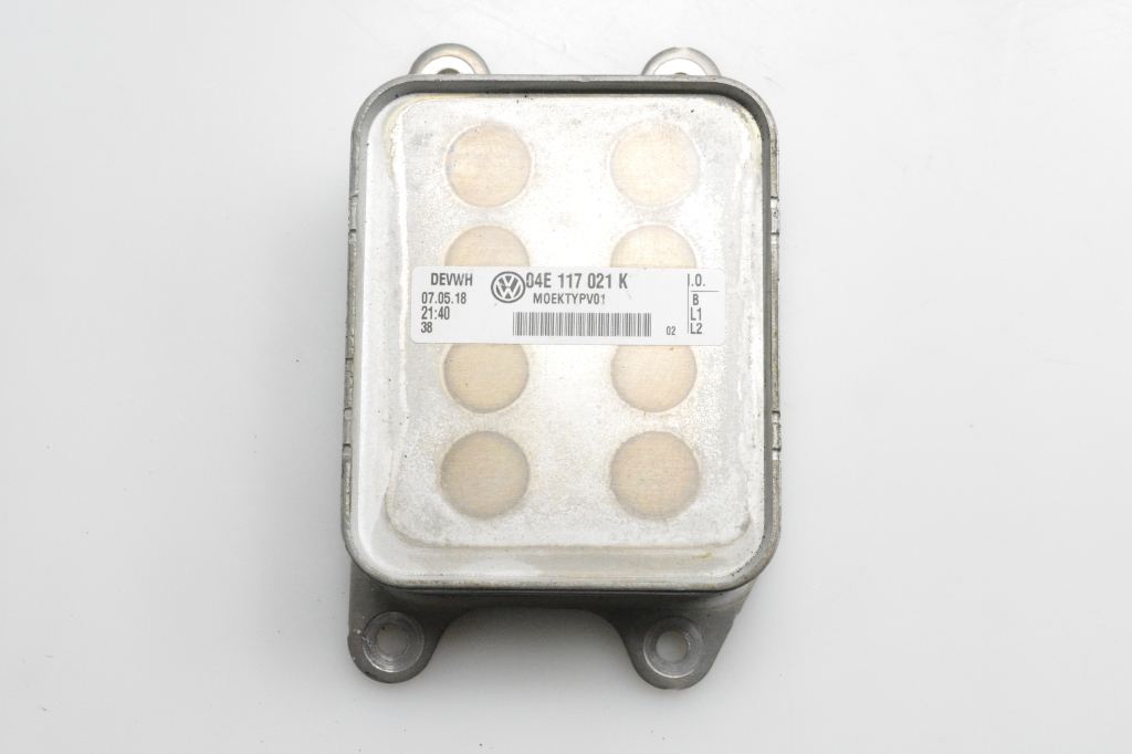 Used Volkswagen Golf Oil cooler 04E117021K