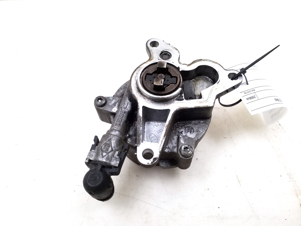 Used Opel Vivaro Vacuum pump 8200796080