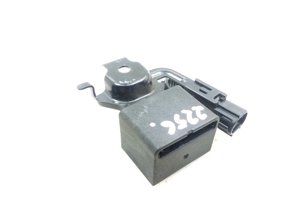 Used LEXUS IS Relay 8293053010