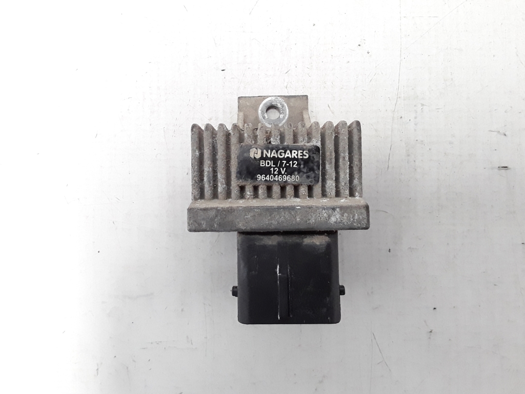 Used RENAULT Scenic Candle heating relay 9640469680