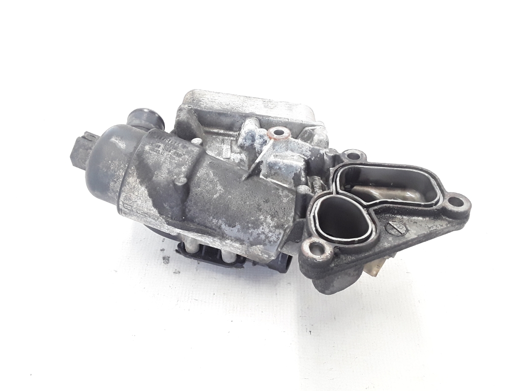 Used RENAULT Master Oil cooler 8201005241