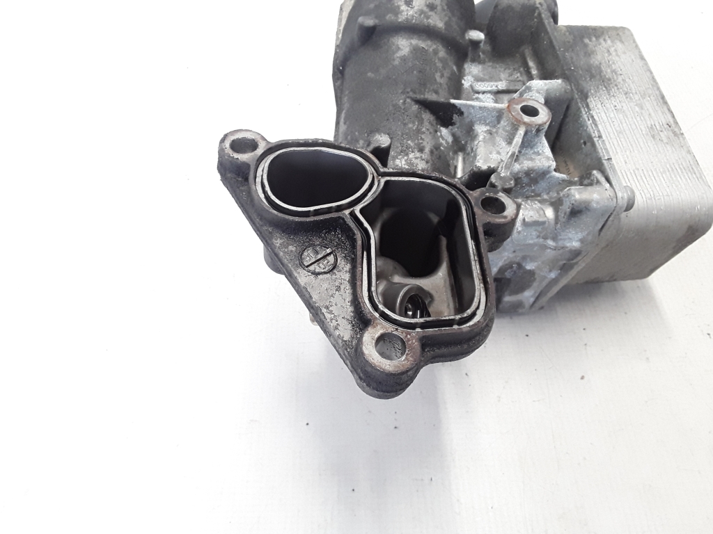 Used RENAULT Master Oil cooler 8201005241