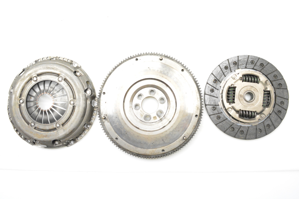 Used Volkswagen Golf Clutch and its parts