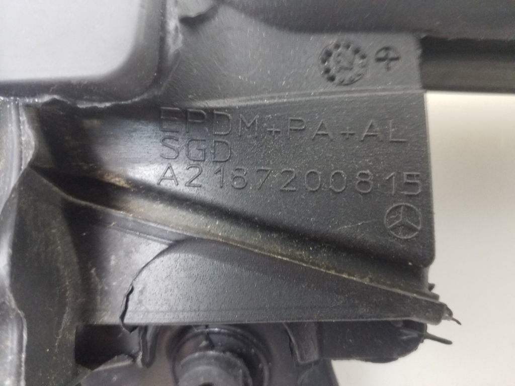 Used Mercedes Benz CLS-Class Front door strip to the glass inner ...