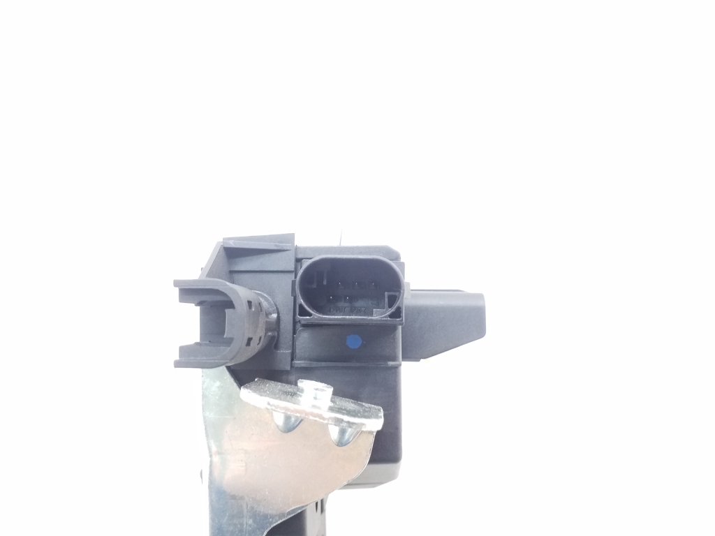 Used Mercedes Benz Vito Trunk lid lock A4477401900