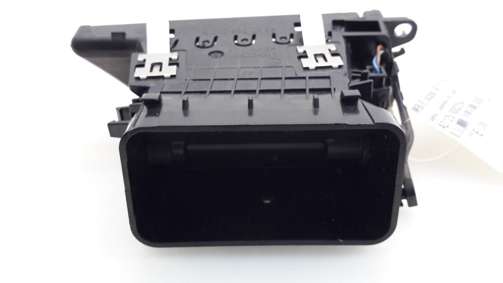 Used Mercedes Benz E-Class Interior panel ventilation grilles A2128300254