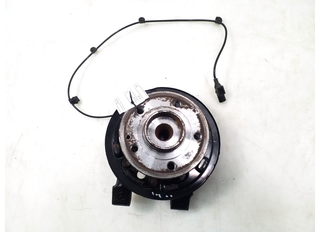 Used Mercedes Benz Vito Rear hub A4473505700