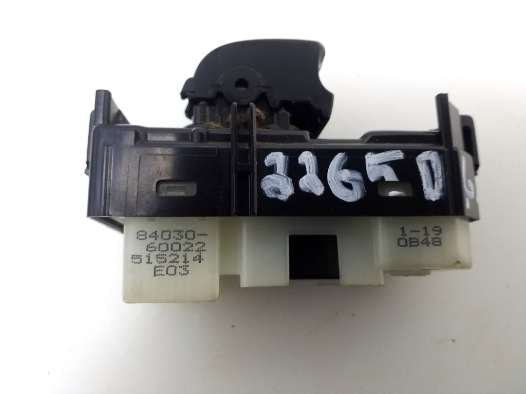 Naudotas TOYOTA Land Cruiser Galinių šoninių durų stiklo jungiklis ...