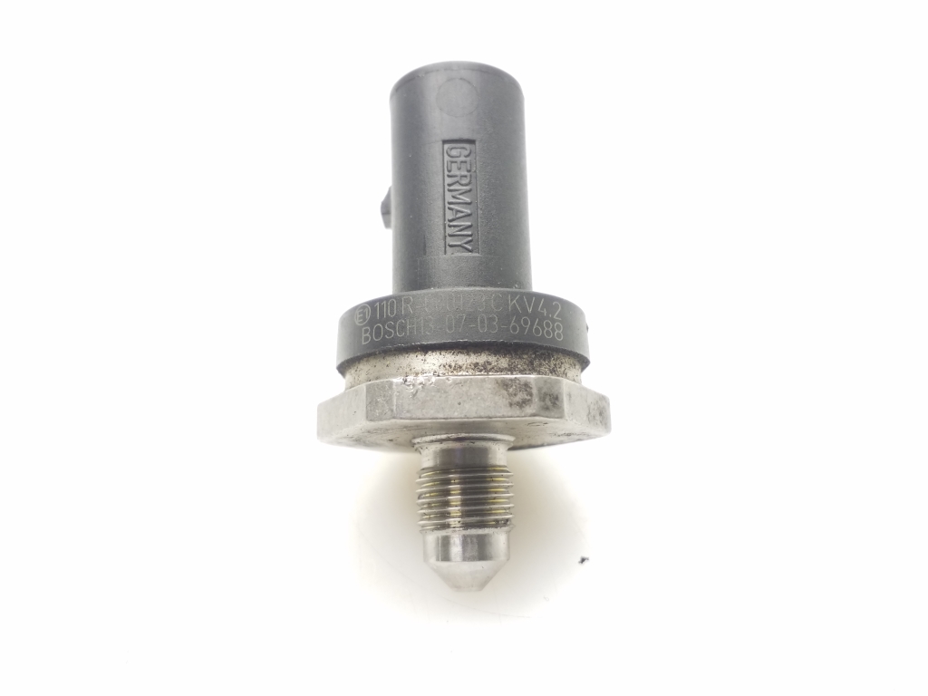 Used Volkswagen Golf High pressure fuel line sensor 06J906051F