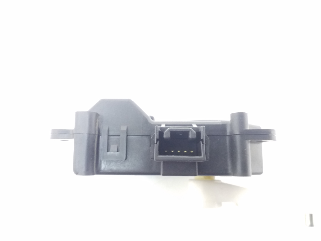 Naudotas TOYOTA Land Cruiser Salono pečiaus sklendės varikliukas 8710635170