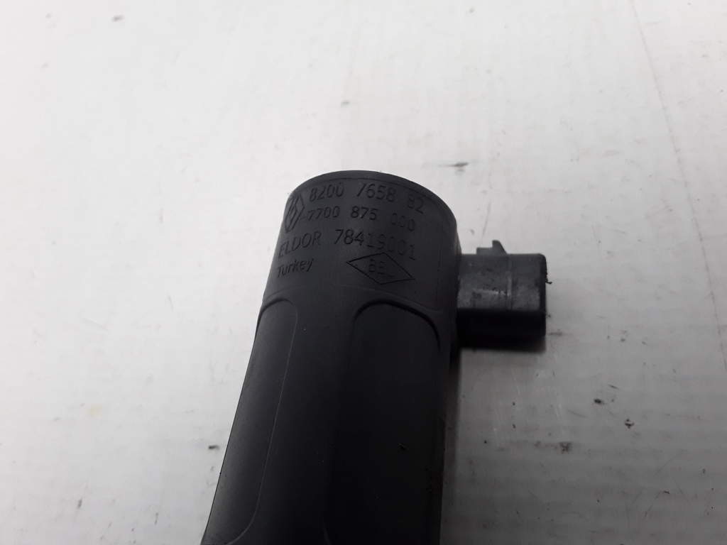 Used RENAULT Megane Ignition coil 8200765882
